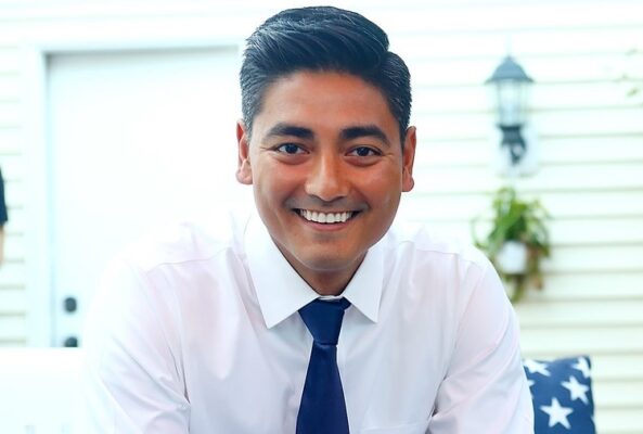 Aftab Pureval sworn in as first Indian American mayor of Cincinnati ...