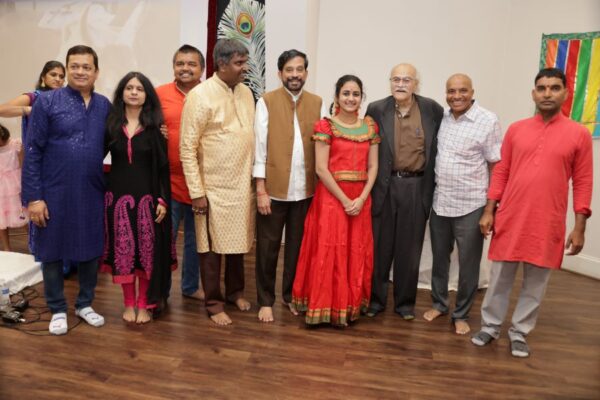 Young Carnatic vocalist Sooryagayathri's mesmerizing devotional concert ...